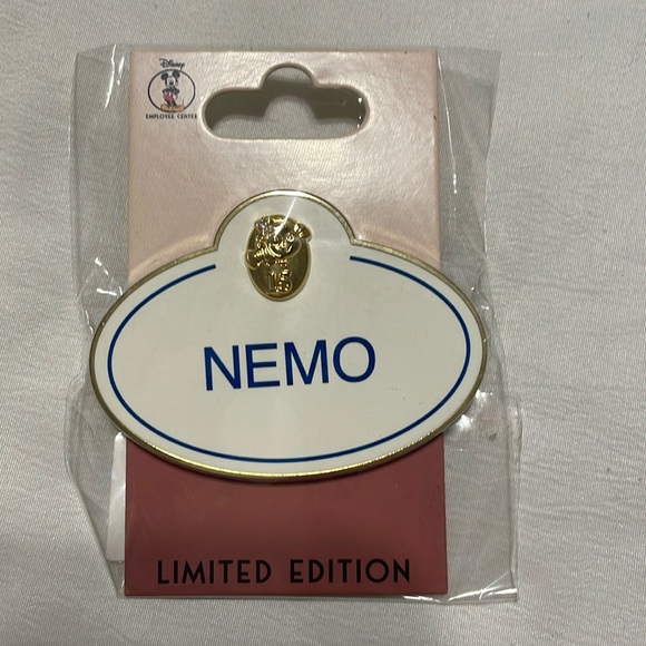 Disney | Accessories | Disney Dec Pixar Finding Nemo 5th Anniversary ...